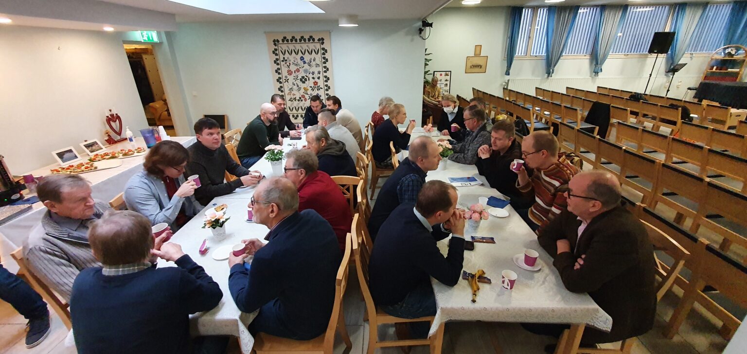 Uskontunnustus ja reformoitu baptismi puhututtivat vanhimmistojen ...